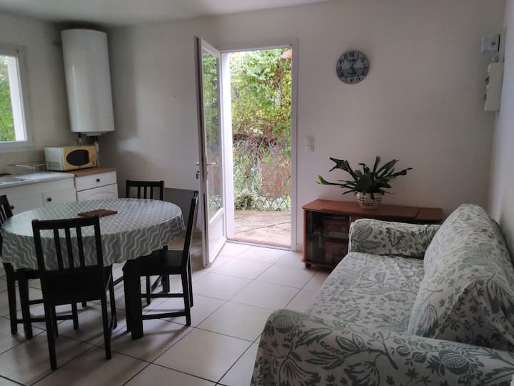 Maison Située Au Calme, Proche De La Mer. - Challans