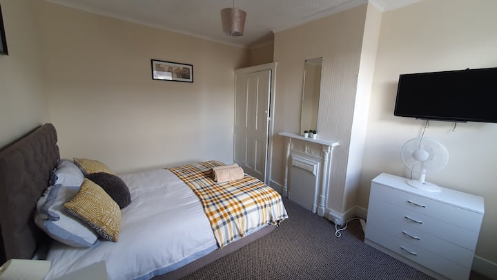 Long And Short Stays - 7 Beds Sleeps Up To 11 - Maidstone