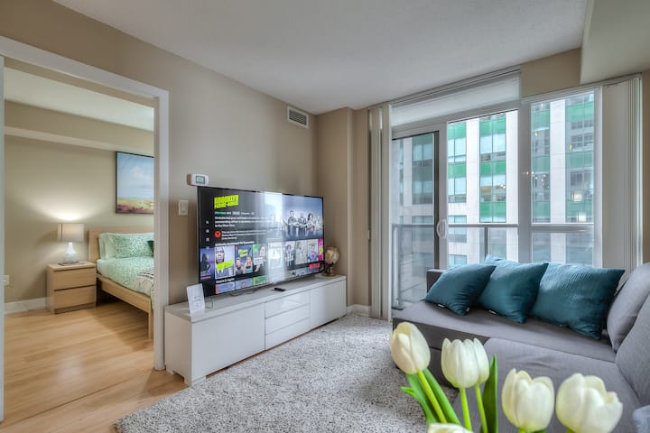 50% Discount Monthly Rental Luxury Condo Cn Tower - Toronto, ON