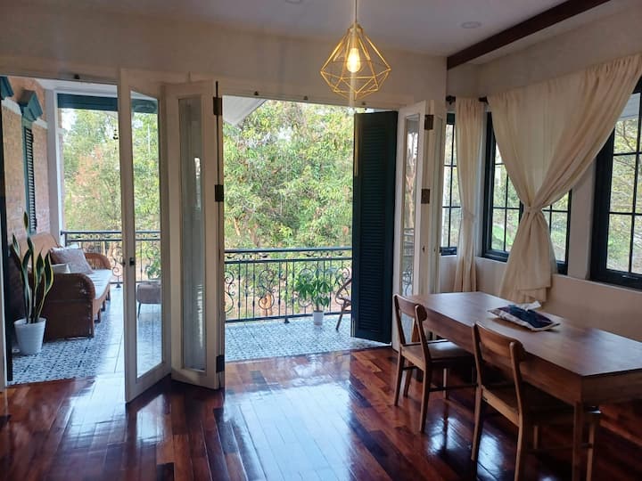 Frenchy Chic Stay Close To Lao-thai Train Station - Laos
