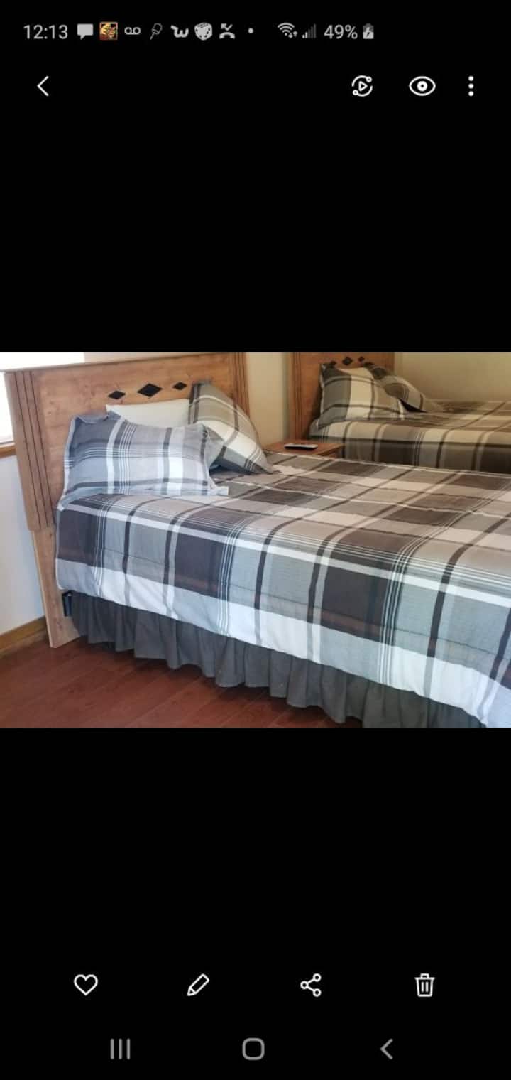 Cabin 8 - Eufaula, OK