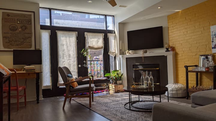 Luxury Apartment In The Annex - Toronto, ON