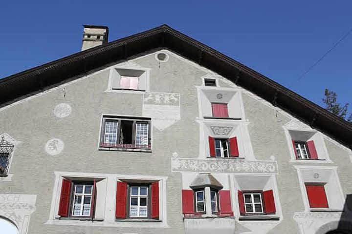 Gemütliche Wohnung Für Paare In Samedan - Samedan