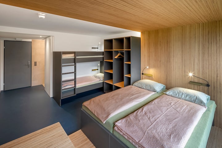 Family Room With Bath - Rapperswil-Jona