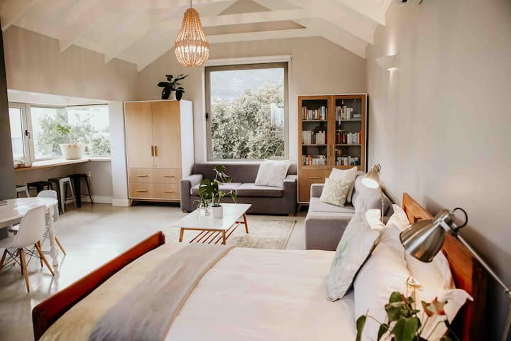 Mountain View Loft Apartment | Onrus, Hermanus - Fisherhaven