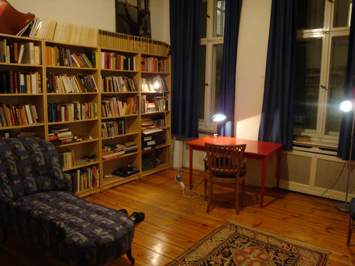 Two Huge Rooms, A Bedroom And A 350 Sq M. Study - Berlin