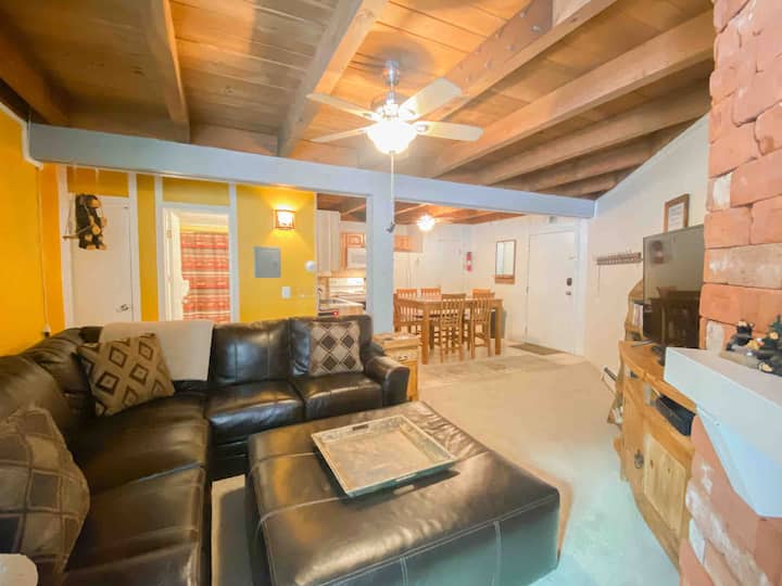 2 Bedroom Mountain Condo - Dillon, CO