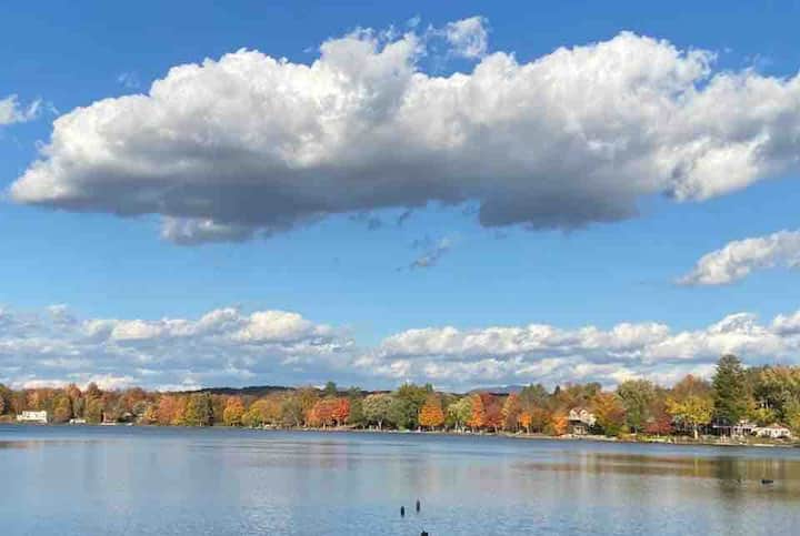 Winding Trails Lake House, Hedges Lake, NY - Houses for Rent in ...