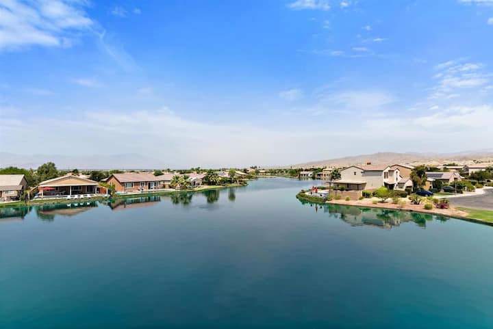 Beautiful Home In The Community  Of Terra Lago. - Indio, CA