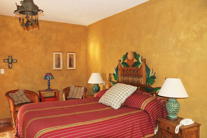 Luxurious Townhome, 10 Minute Walk To Centro - San Miguel de Allende