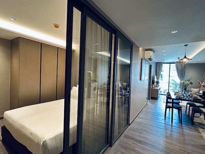 2 Bedrooms/spacious/modern/stylish/bts Ekkamai - 방콕