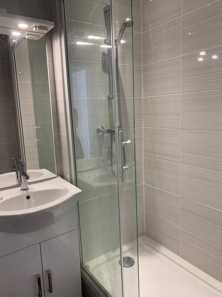Spacieux Appartement 2 Pièces, Grenoble. - Ibis Budget Grenoble Sud Seyssins
