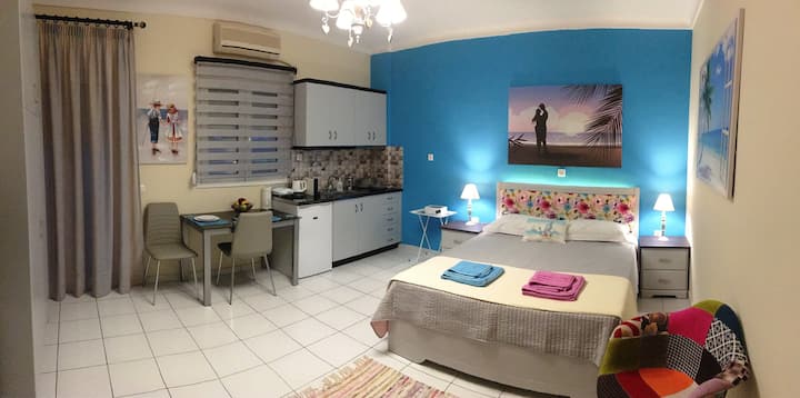 The Blue Studio, 1 Min Walk From Kalamaki Beach - Greece