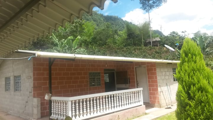 Casa Rural En Las Afueras De Quito - Yunguilla