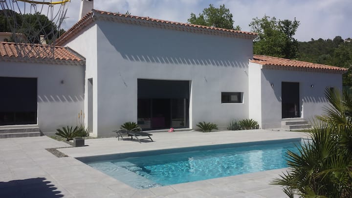 Villa Contemporaine Avec Piscine - Montauroux