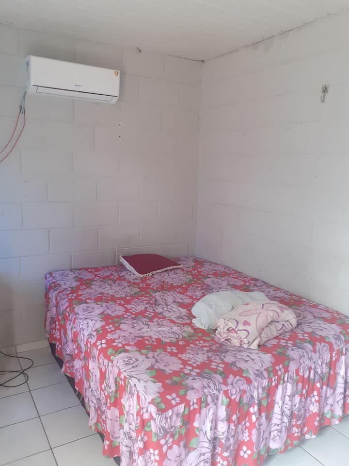 Quarto(mesa,cama,central De Ar) Para Concurseiros - Marabá