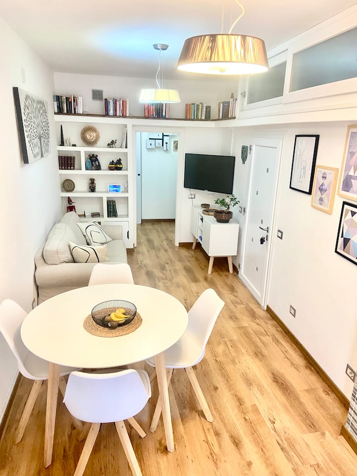 Appartamento In Centro Storico - Cagliari