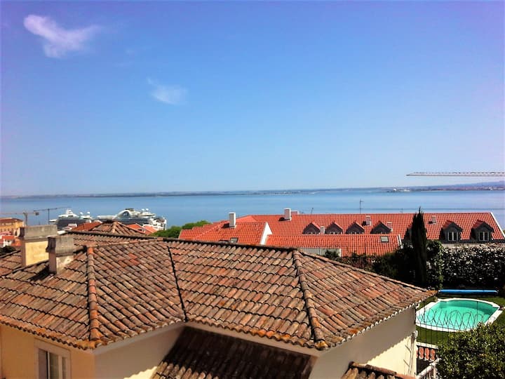 Triple By The Castle, In Historic Lisbon - Lisbon