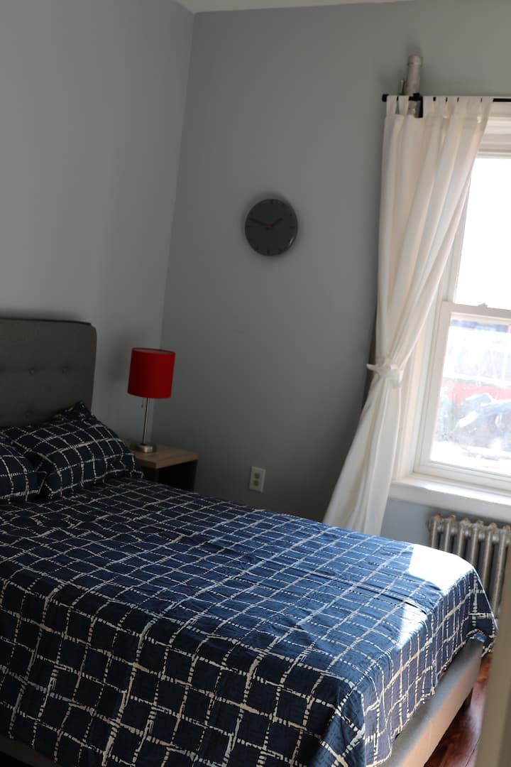 Cozy Room In Bright, Spacious Apartment - The Bronx, NY