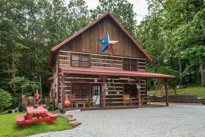Lonestar Vacation Cabin - Nashville, IN