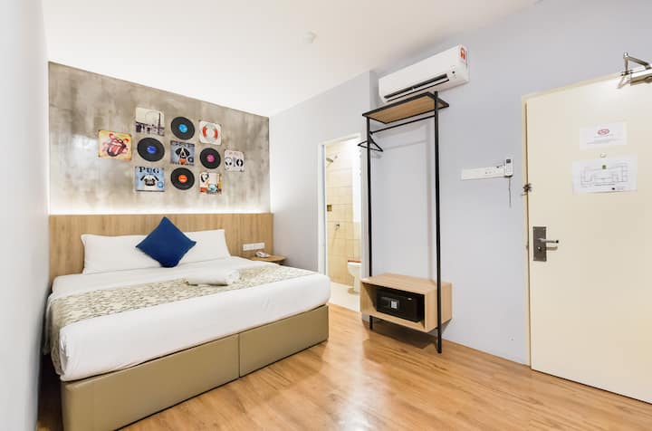 Cozy Room, Near To Ciq, Free Wi-fi - Woodlands