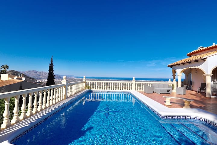 Villa En Alquiler En La Sella Golf Resort - Pedreguer