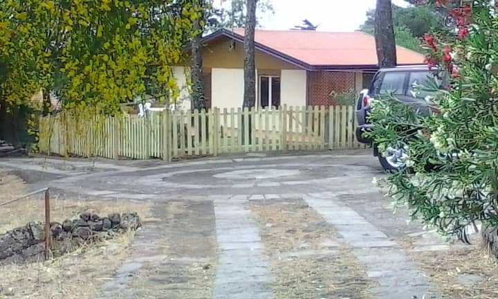 Etna Casa A Nicolosi Alle Pendici Dei Monti Rossi - Nicolosi