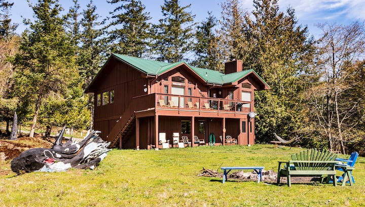 Osprey Nest On Magical "Orcas Island", Eastsound. - Moran State Park, Olga
