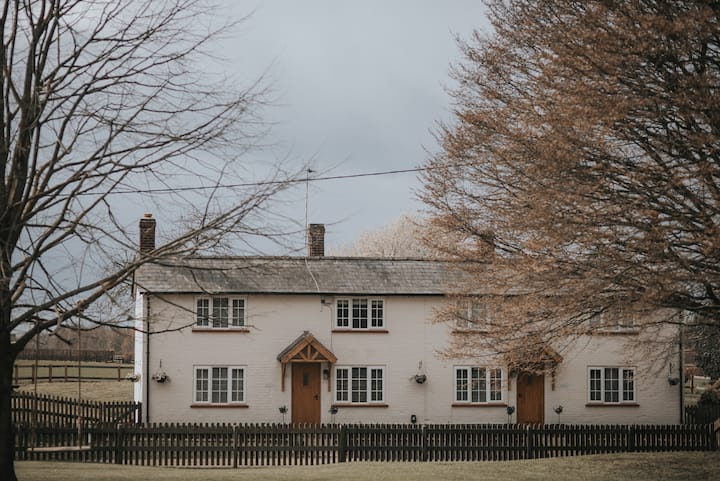 Appletree Cottage - Newmarket