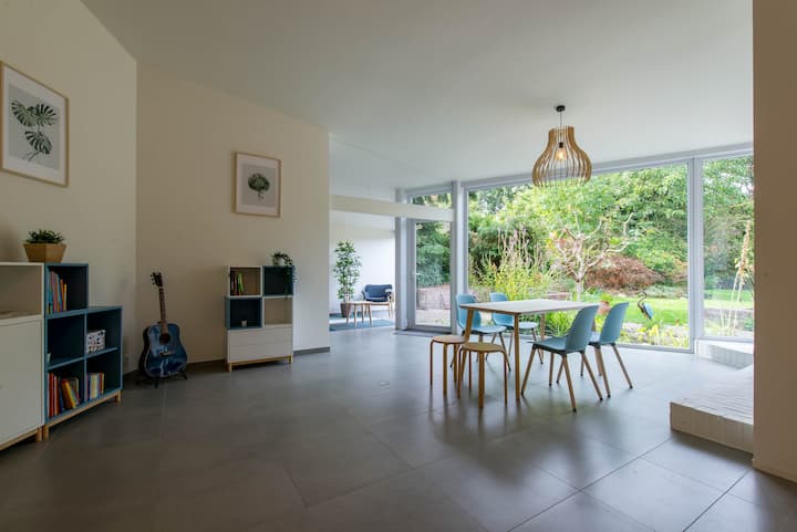 Minimalistic House Near Ghent - Gante