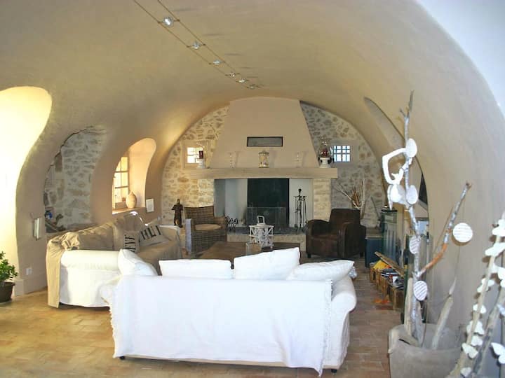 Authentic Provençal Mas With Pool Near Aix - Pélissanne