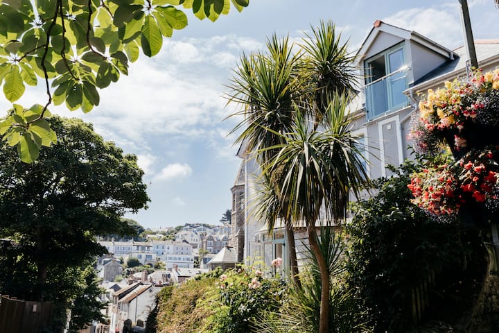 Heart Of St Ives, Parking, Superb Views, Sleeps 6 - St Ives