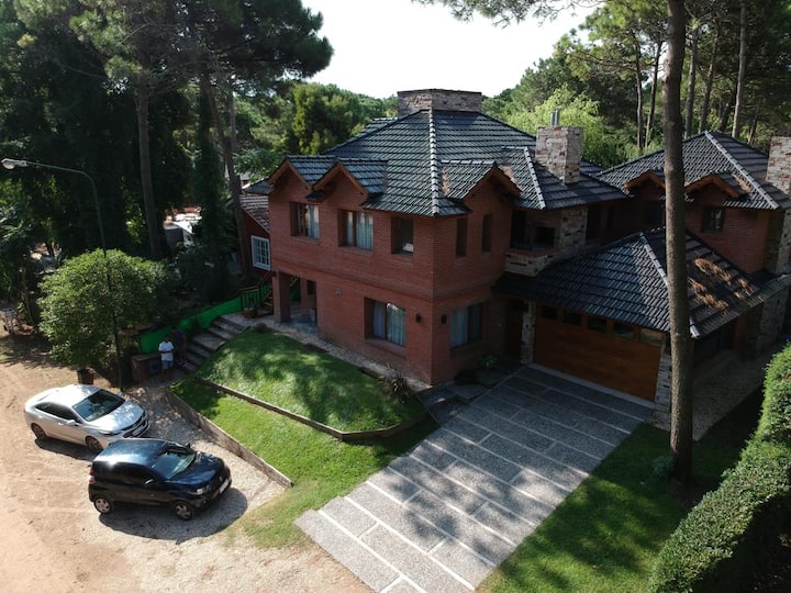 Departamento Muy Lindo Con Vista Al Bosque - Pinamar