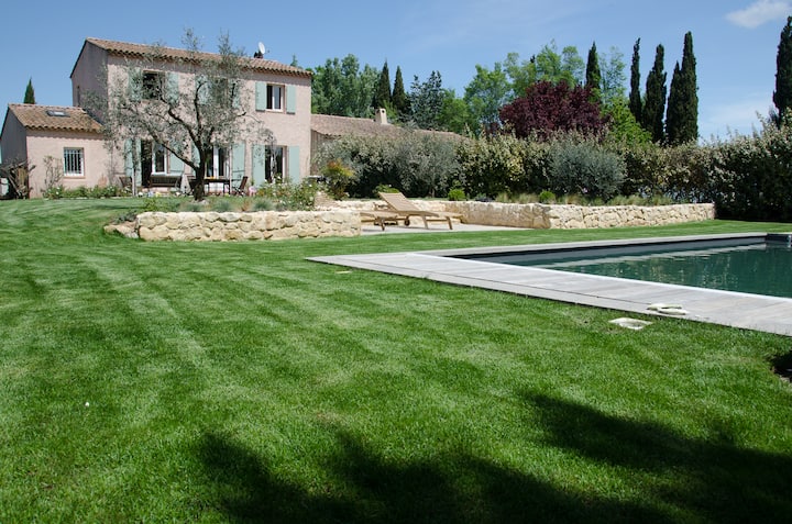 Maison Au Calme En Campagne Aixoise à 10mn D'aix - エクサン・プロバンス