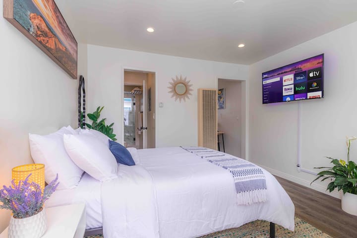 6 Minutes From Santa Monica Pier/ Free Parking - Santa Monica, CA
