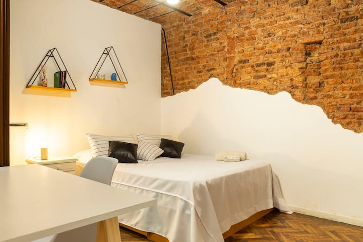 Cozy Luminous Room In Big House - Buenos Aires