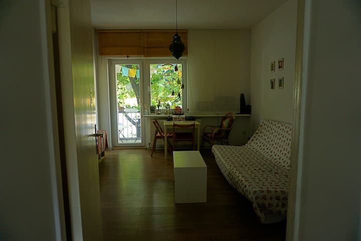 Beautiful Balcony Room In Colorful Neukölln - Berlin