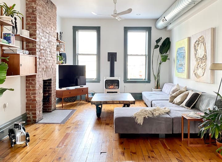 Modern Scandinavian Inspired Loft [Edmond] - Pittsburgh, PA