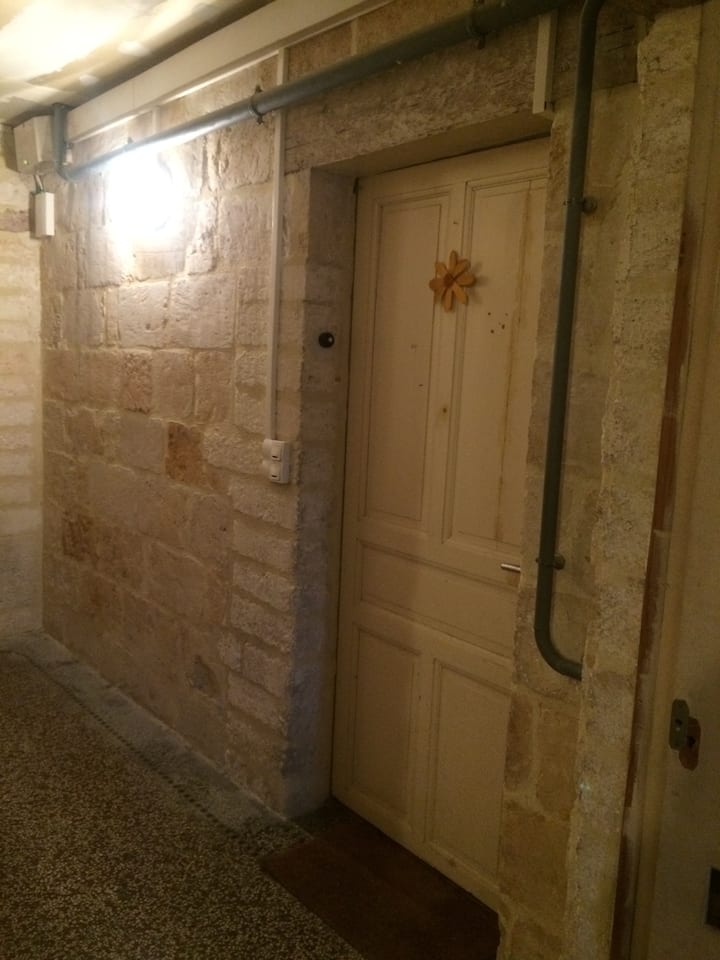 Charme De L'ancien, Confort D'un Logis Vivant - Montpellier