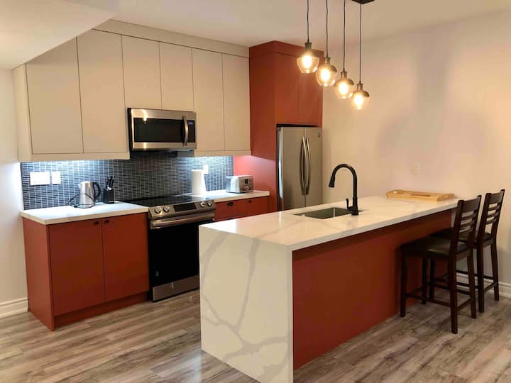 Spacious Modern 2-bedroom Unit/separate Entrance - Vaughan