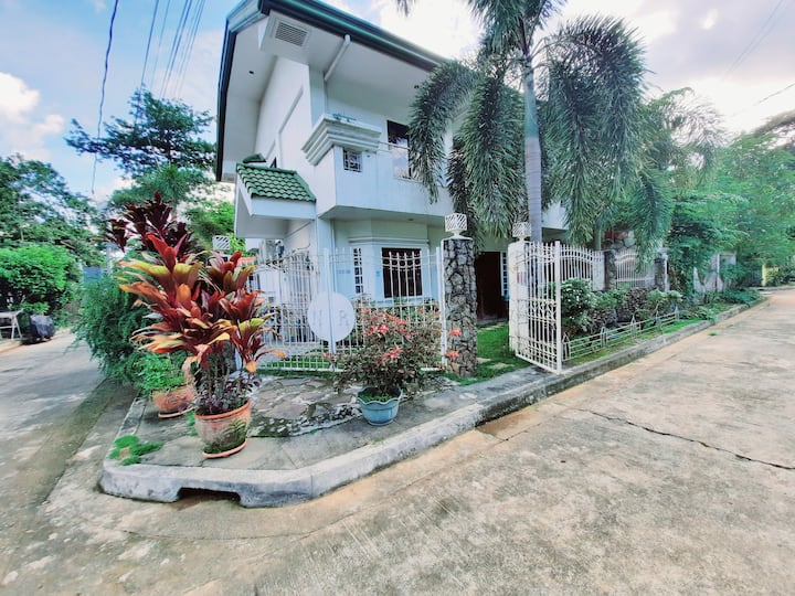 Rh Staycation +Wi-fi+netflix - Antipolo