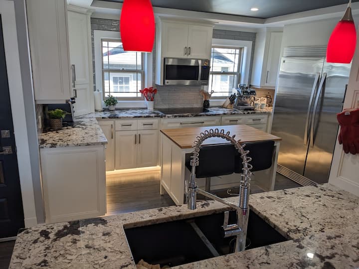 Charming Home Great For Families - Charlottetown