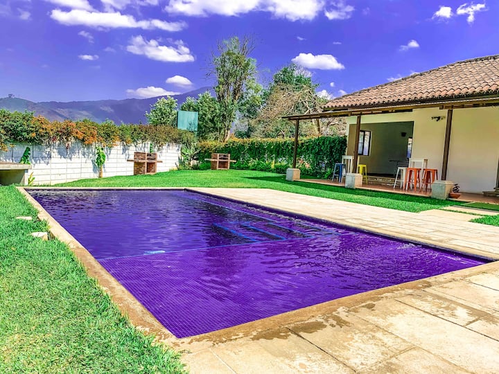 ★Cozy Vintage Little Villa★ W/pool/volcano Views - Guatemala