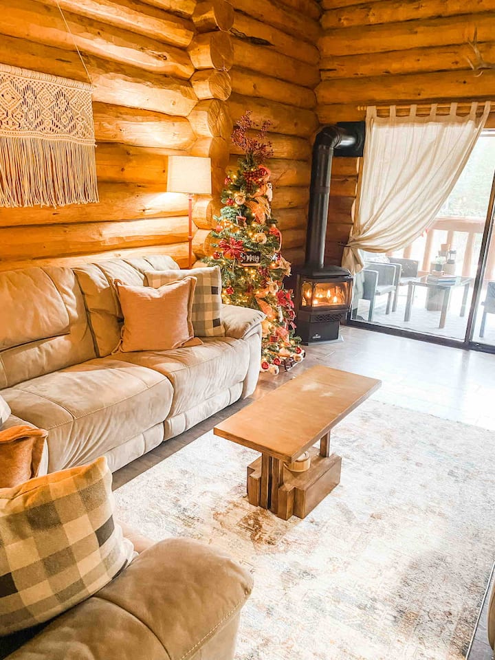 Spacious Cozy Log Cabin | Sasquatch Mountain💥wifi💥 - Canada