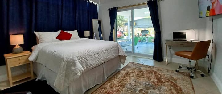 Cozy Suite 5 Minutes To I 95 Inter State & Beaches - Palm Bay, FL