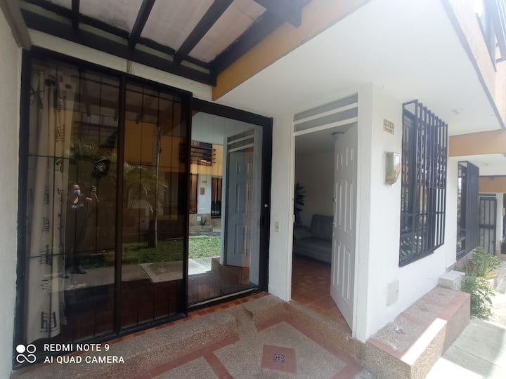 Casa El Bosque Armenia - Armenia, Colombia