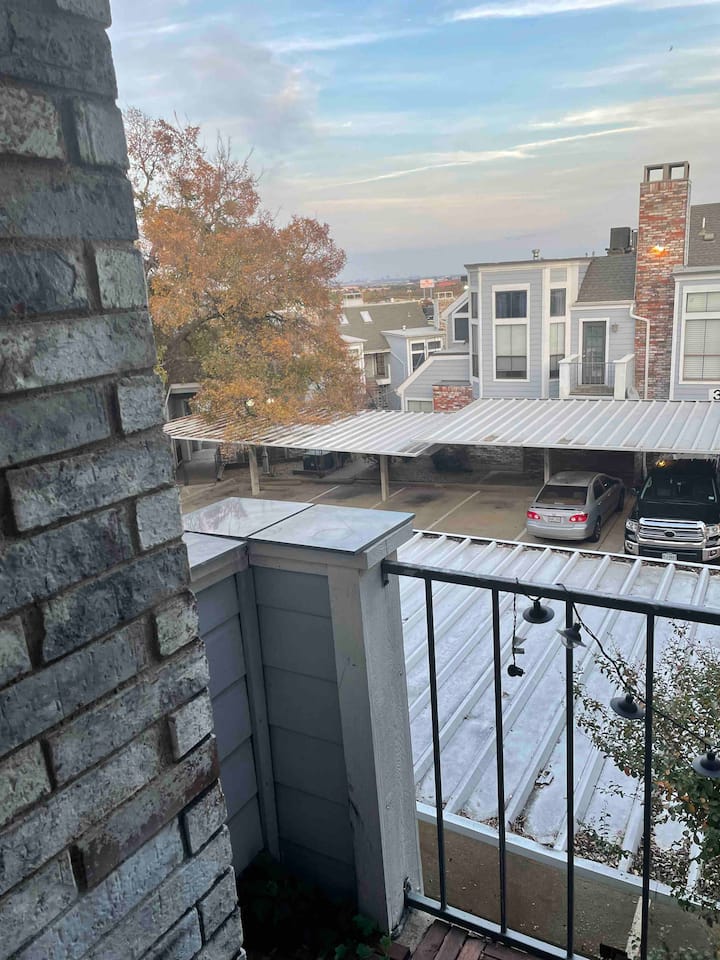 Lovely Loft-style Condo In Irving - Irving, TX