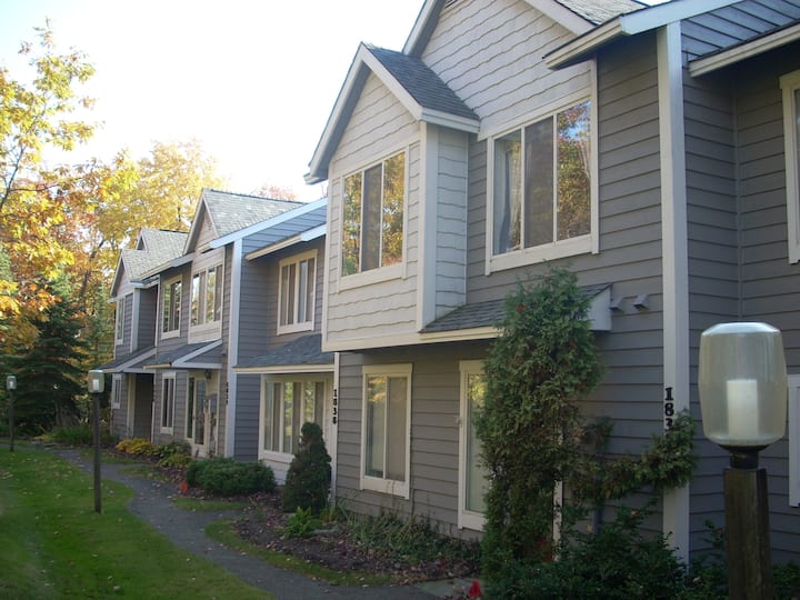 1838 Eagles Ridge Terrace- Mountaintop, 3 Br Th - Laurel Ridge State Park, Stahlstown