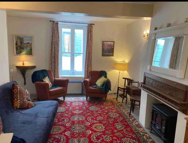 Cheerful, Traditional 3 Bedroom Home In Quillan - Quillan