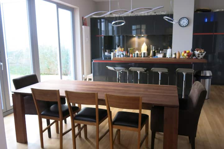 4 Bedroom Apartment Just Off The Kürfurstendamm. - Berlin
